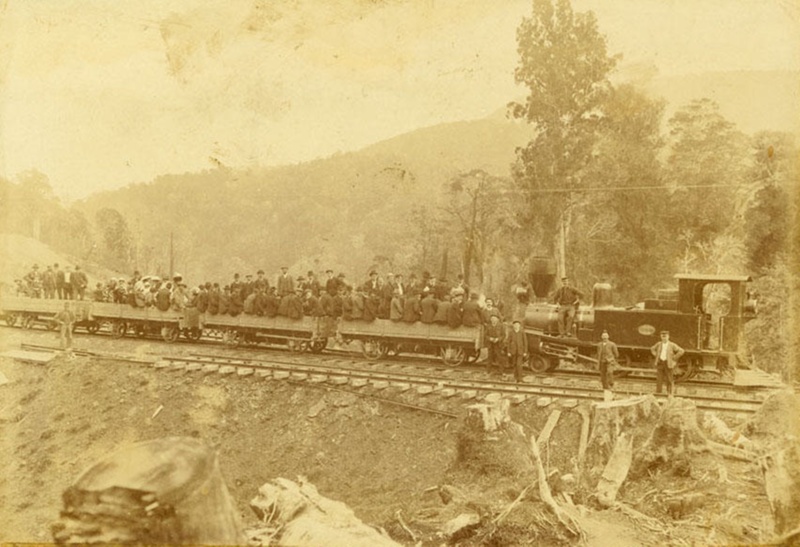 Photograph [First Passenger Train to Puketiro]; [?]; c1912; CT79.1099c ...