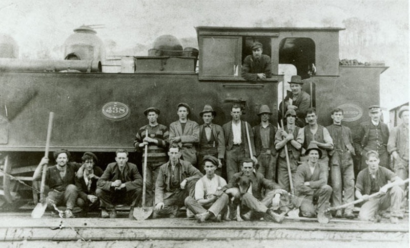 Photograph [Work Gang and Train Crew, Track Restoration, The Catlins ...