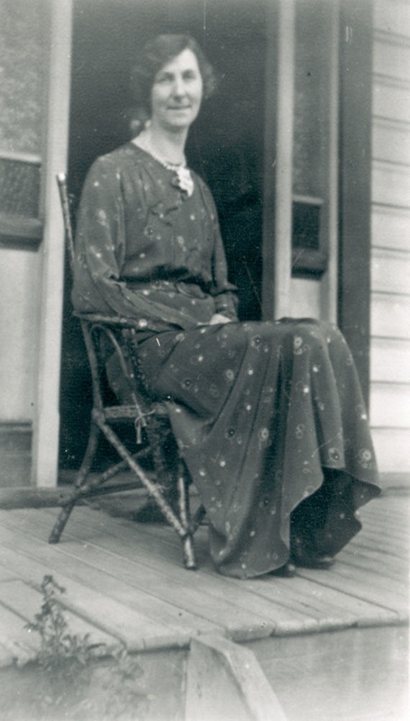 Photograph [Hilda Bryant]; [?]; c1920s-1930s; CT3066c | eHive