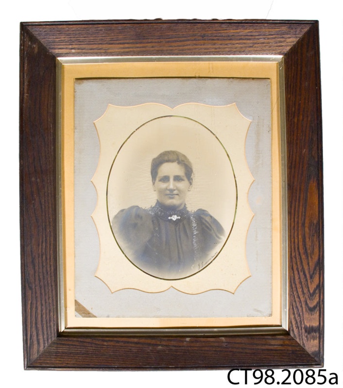 Photograph [Mrs Elizabeth Jane Martin (nee Scott)]; Lawson, J; 1900s ...