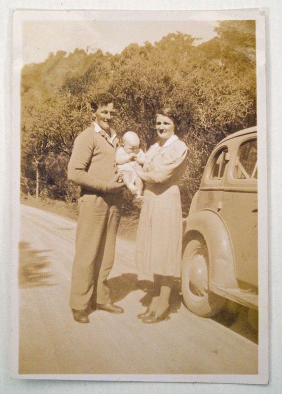 Photograph [Charlie and Essie Chambers]; [?]; [?]; 2009.5.1.8 | eHive