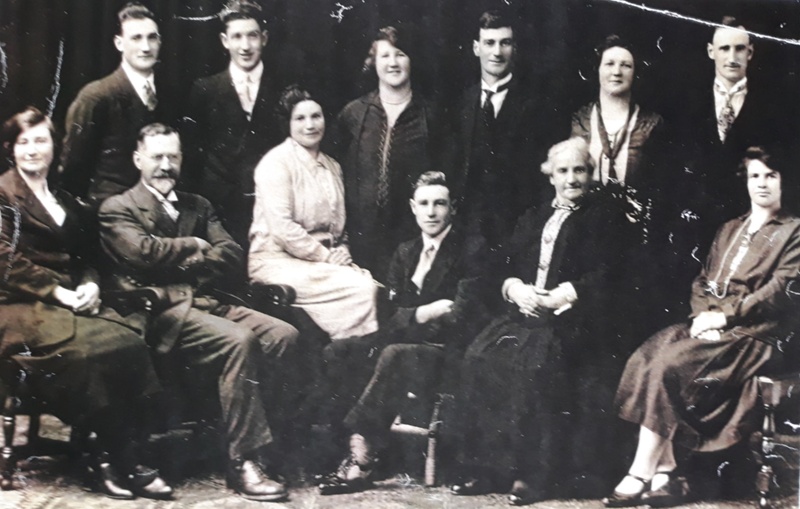 Photos - Burrow Family Photos; 0000.2738 | eHive