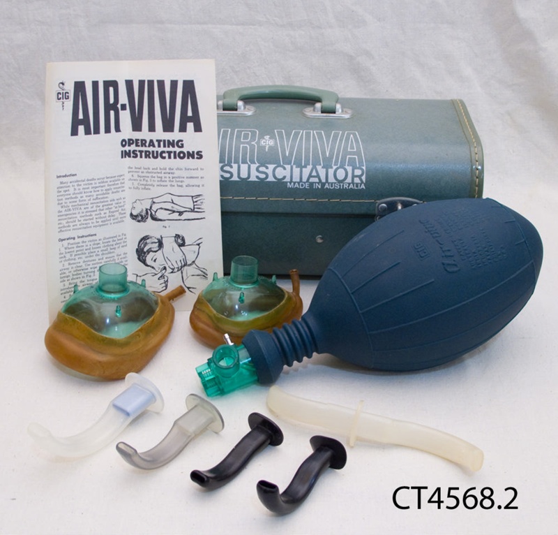 Resuscitation kit; The Commonwealth Industrial Gases Ltd (CIG); mid ...