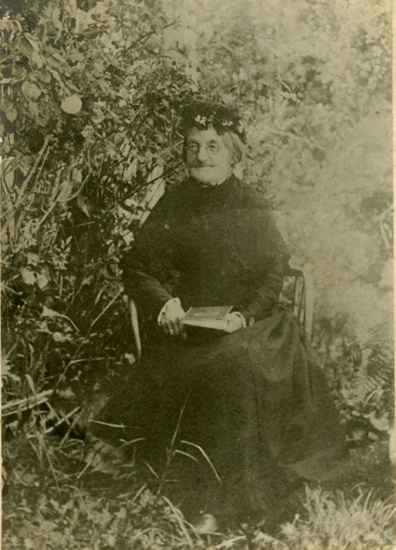 Photograph [Mrs Jane Dutton]; J Milne Allan, Timaru; early 20th century ...