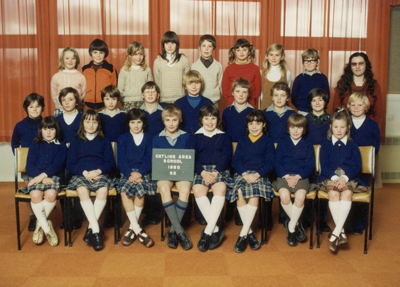 Photograph [Catlins Area School class Std 2 1980]; [?]; 1980; CT4583b ...