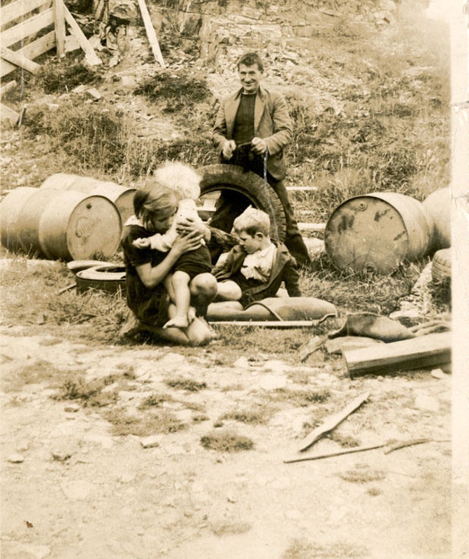 Photograph [Alexander Rae]; [?]; [?]; CT85.1737a | eHive