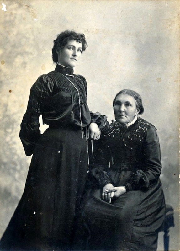Elizabeth Jane Mooney and daughter; 16-275 | eHive