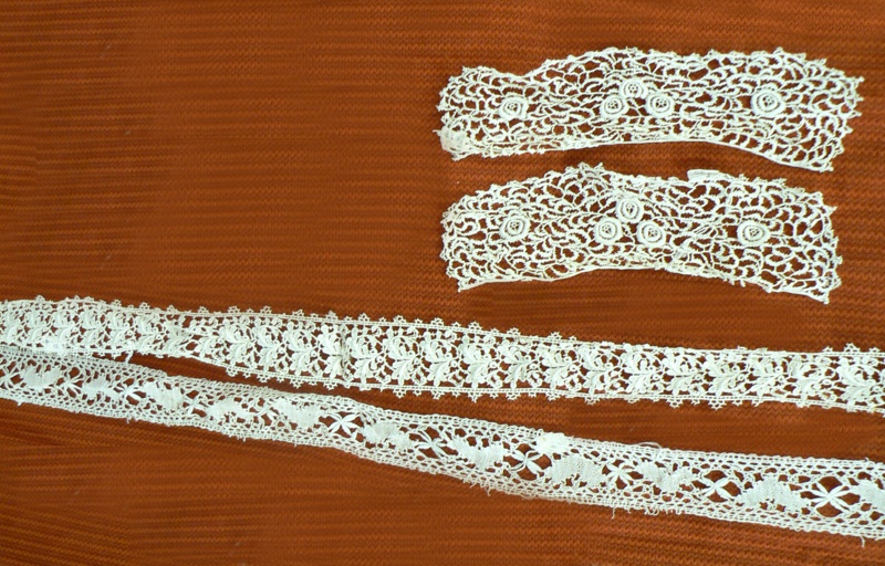 Lace strips; 372 | eHive