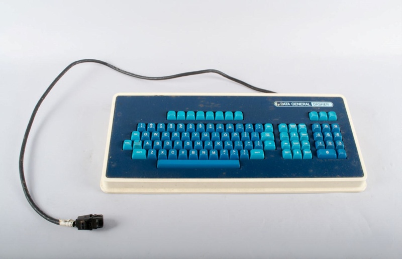 AkBkukU's 1970s Data General Mini Computer : r/vintagecomputing