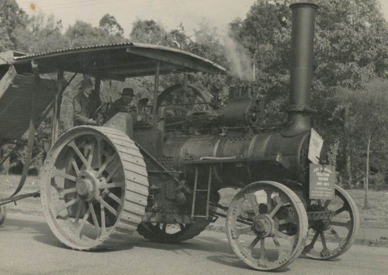 Photograph, Traction Engine; Unknown photographer; 1900-1910; WY.0000. ...