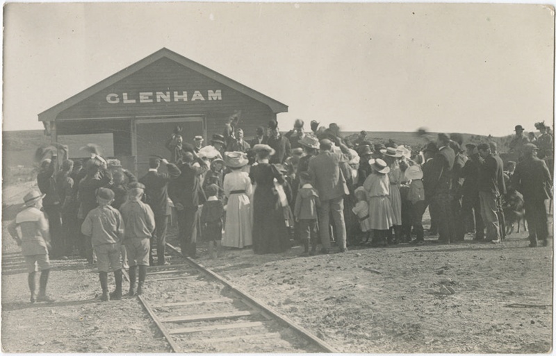 Postcard, Glenham Railway Station; Unknown printer; 1908; WY.1989.441.2 ...
