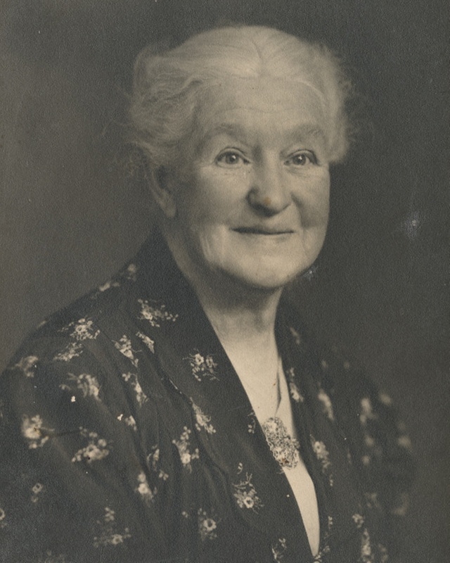 Photograph, Elizabeth Taylor (née Todd); Johnston, W. E; 1940-1945; WY ...