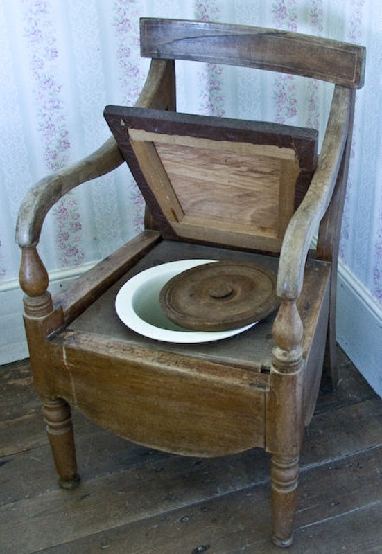 Commode; XMM.293 | eHive