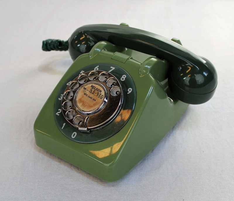 Telephone, rotary dial ; F.95.063.01 | eHive