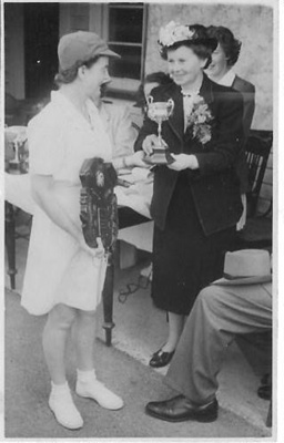 Photo: Mrs McKenzie presenting Mrs P McLachlan with Intermediate ...