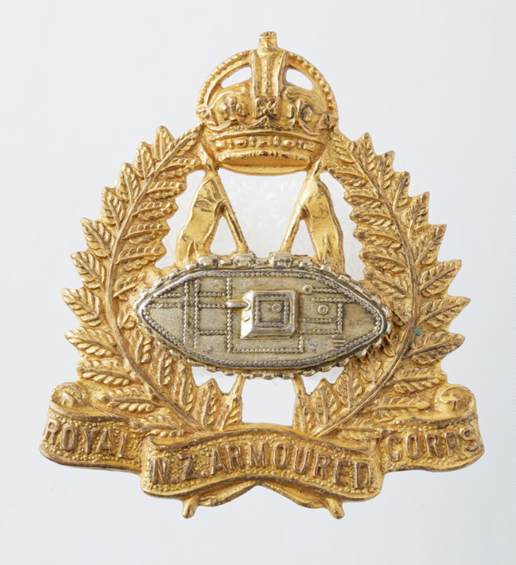 Cap badge, Royal New Zealand Armoured Corps; J. R. Gaunt & Sons; 1947 ...