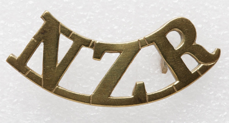 Badge, Shoulder title, New Zealand Rifle Regiment; Unknown manufacturer ...