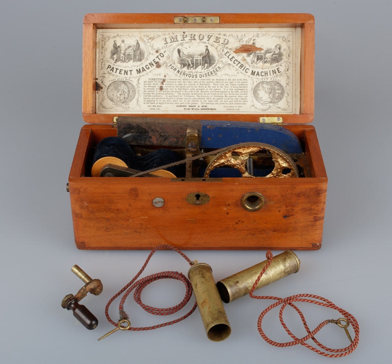Magneto-Electric Machine; Joseph Gray & Son; 1860-1900; RI.W2002.1509 ...