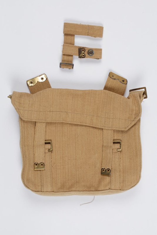 Bag, Army haversack, Canvas; Unknown manufacturer; 1914-1945; RI.0000. ...