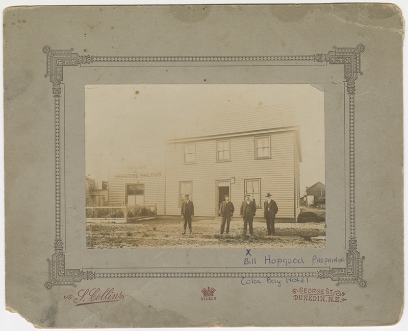 Photograph, Colac Bay Hotel; Collins, S.; 1900-1910; RI.P89.94.1322 | eHive