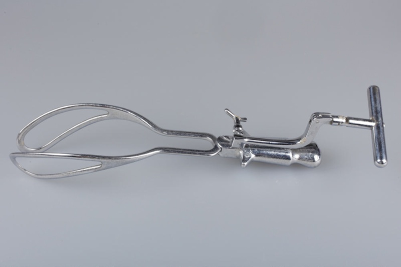Forceps, Obstetric delivery; Allen & Hansburys Ltd.; 1930-1960; RI.0000 ...
