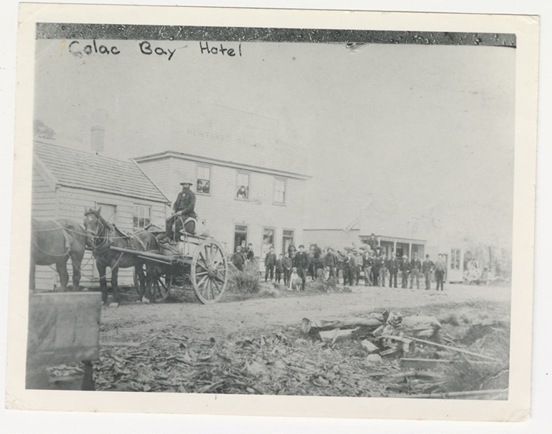 Photograph, Colac Bay Hotel; Unknown photographer; 1890-1900; RI.P88.94 ...
