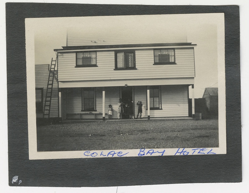Photograph, Colac Bay Hotel; Unknown photographer; 1920-1930; RI.P88.94 ...