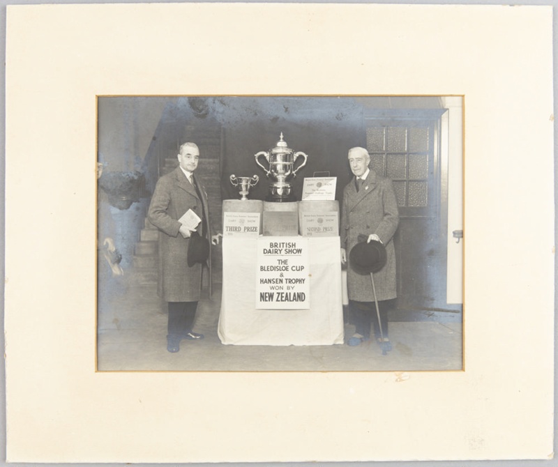 Photograph, Lord Bledisloe and man with cheese trophies; Unknown ...