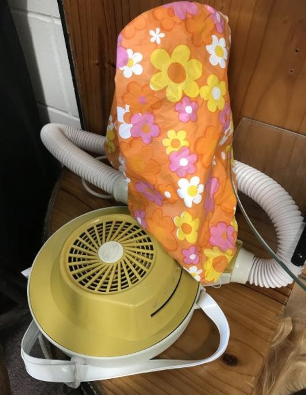 Hair dryer, Ralta; Ralta; 1970s; 2021.115.01.1-.2 | eHive