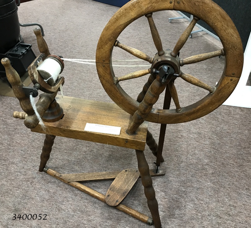 Spinning wheel; 3400052 | eHive