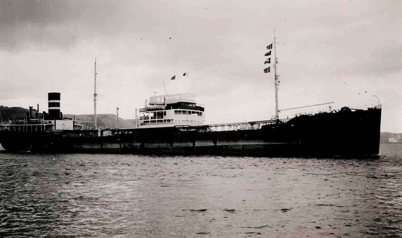 Photograph, ship "BRITISH INTEGRITY"; BainWright; PC.15.15.20.02 1-4 ...