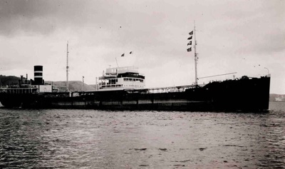 Photograph, ship "BRITISH INTEGRITY"; BainWright; PC.15.15.20.02 1-4 ...