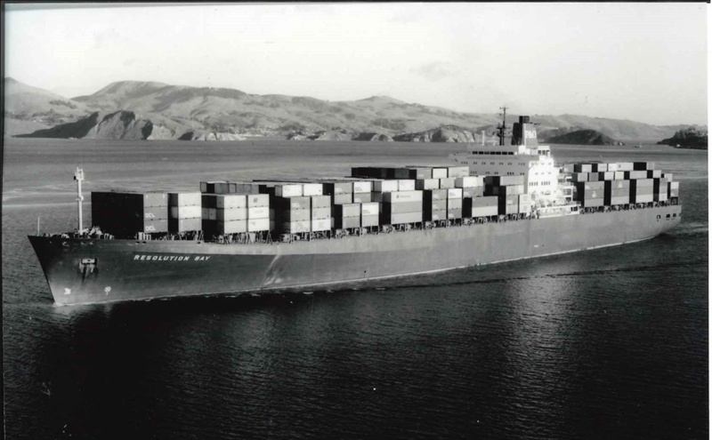 Photograph, container ship 'RESOLUTION BAY'; BainWright; -; PC.15.15.01 ...