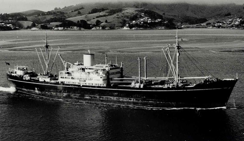 Photograph, refrigerated cargo ship "POONA"; BainWright; PC.15.15.69.60 ...