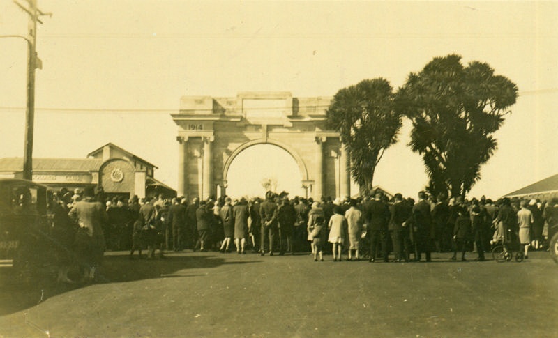 Memorial Arch, Hawera; PH2012.0065 | eHive