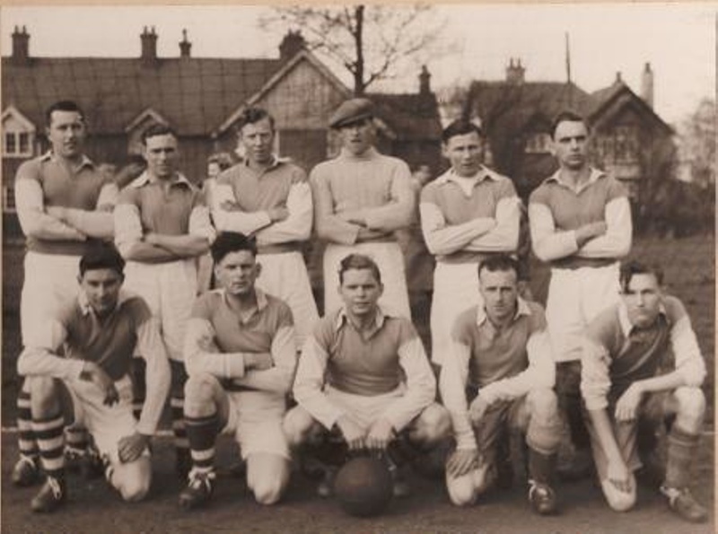 East Hendred FC 1950 at Abingdon Utd Semi-Final North Berks Cup (v ...