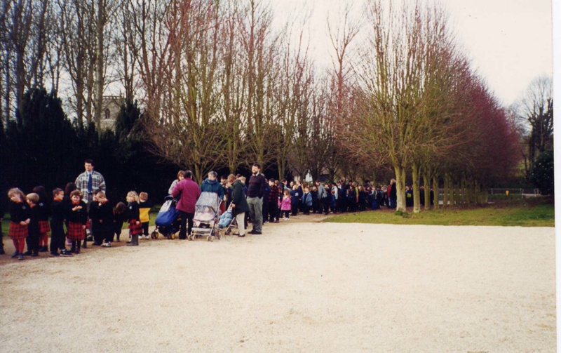 Bun Ceremony - Hendred House; EHHTM-2009-02585 | eHive