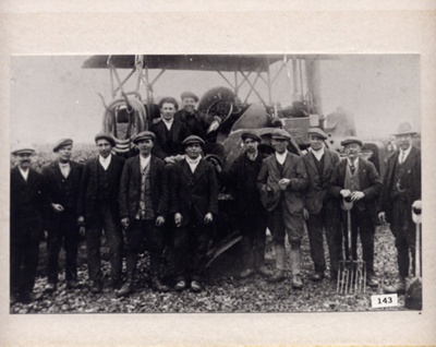 BERKSHIRE COUNTY COUNCIL ROAD GANG 1920s People; EHHTM-2009-01892 | eHive