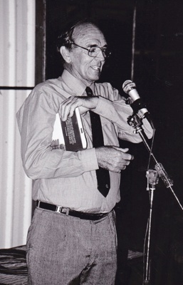 B&W photograph of Sir Llew Edwards, possibly at ASHOF 1990 Drovers ...
