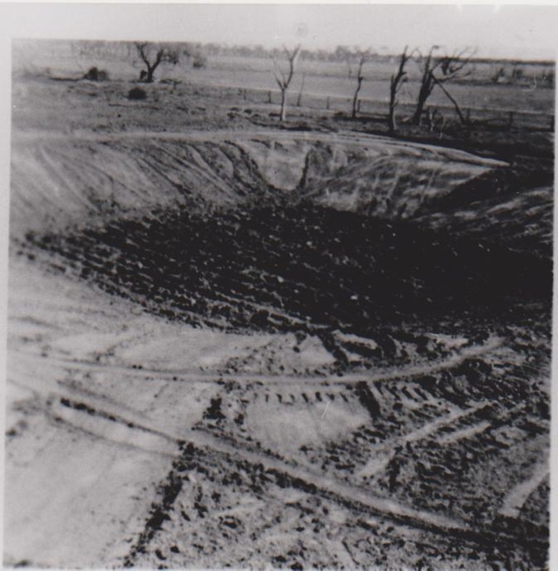 Earth Tank (Dam) final stages of construction; 10218 | eHive