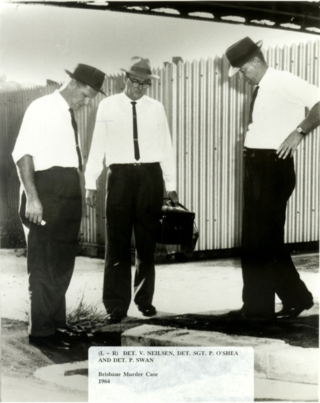 Three Detectives at a murder crime scene; 1964; PM1939 | eHive