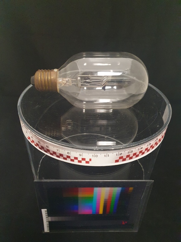 Philips Light Bulb; Phillips (Koninklijke Philips N.V. ); QP438-2 | eHive