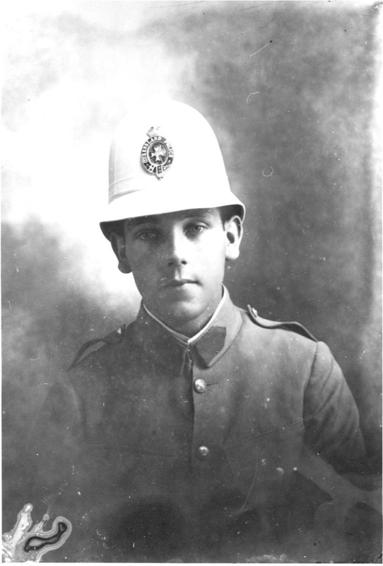 Police officer wearing pith helmet; 1900-1910; PM1102 | eHive