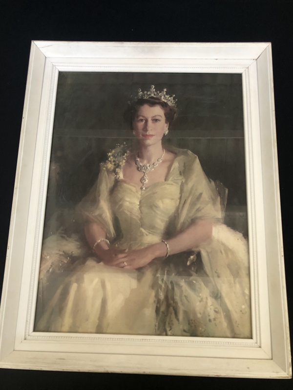 Queen Elizabeth picture; xx.217 | eHive