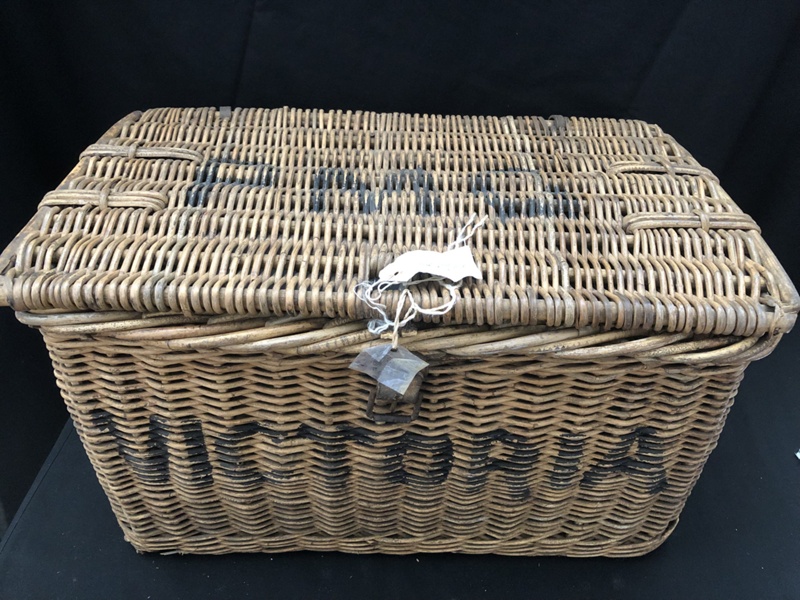large wicker basket ; xx.5 | eHive