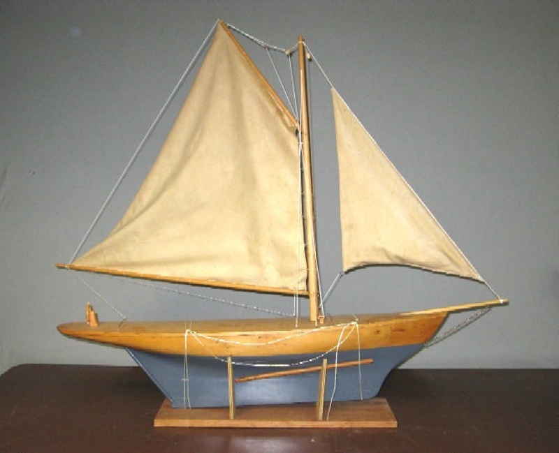 Gaff rigged yacht (sloop) - fully rigged hull model, 1896; Harley, Alec ...