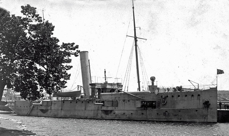 Protector HMAS; P_OM_Q_8b | eHive