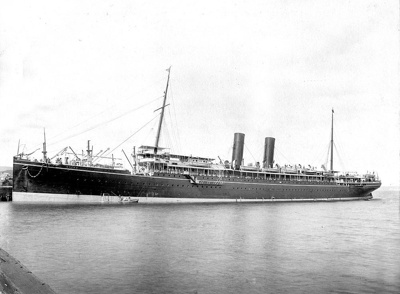 SS CHINA alongside Alexandra Pier, Hobart; 1903; P_OM_N_10a | eHive