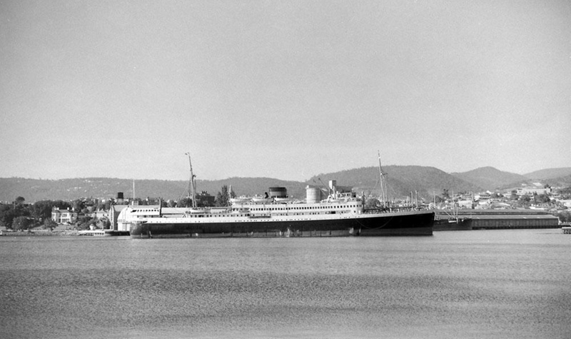MV Duntroon in Sullivans Cove, Hobart; Craike, John; 1946; P_CR_55958 ...