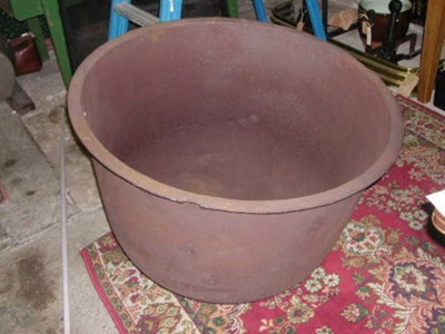 Gellibrand Point whaling station - cast iron try pot c1820; A_2005-130 ...